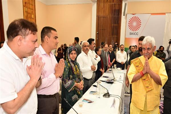 LG addresses Srinagar Conclave of MoHUA’s High-Level Committee on Urban ...