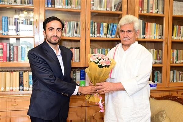 Social Activist Jehanzeb Allaqaband Expresses Gratitude to LG Sinha