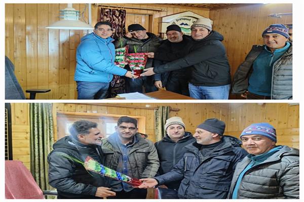 Apni Party Delegation Meets CEO GDA and AEE Tangmarg, Raises Key ...